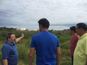 Chico Leitoa apresenta ao deputado Rubens Júnior Centro Cultura de ...